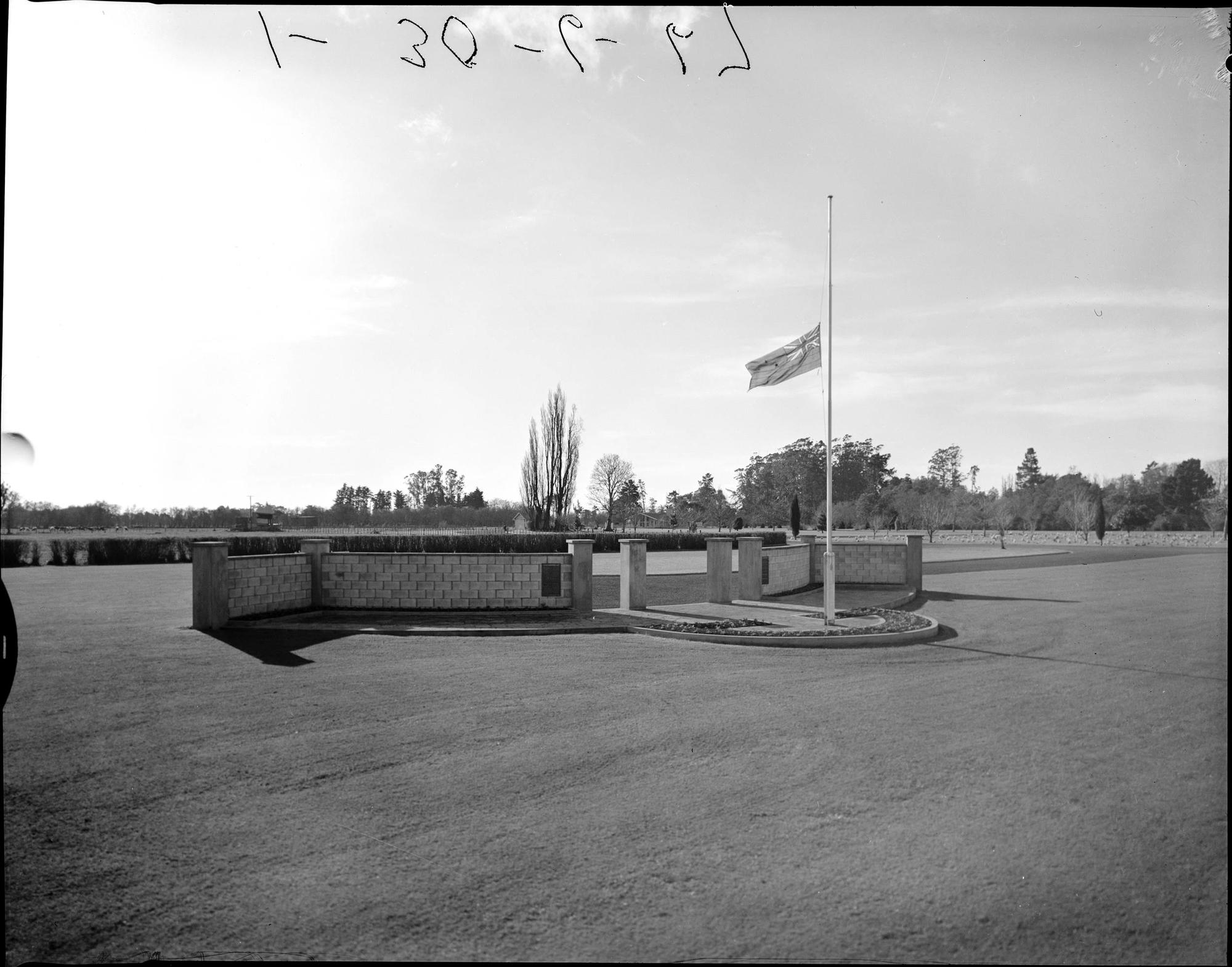 Hamilton Park Cemetery - Hamilton Libraries Heritage Collection Online