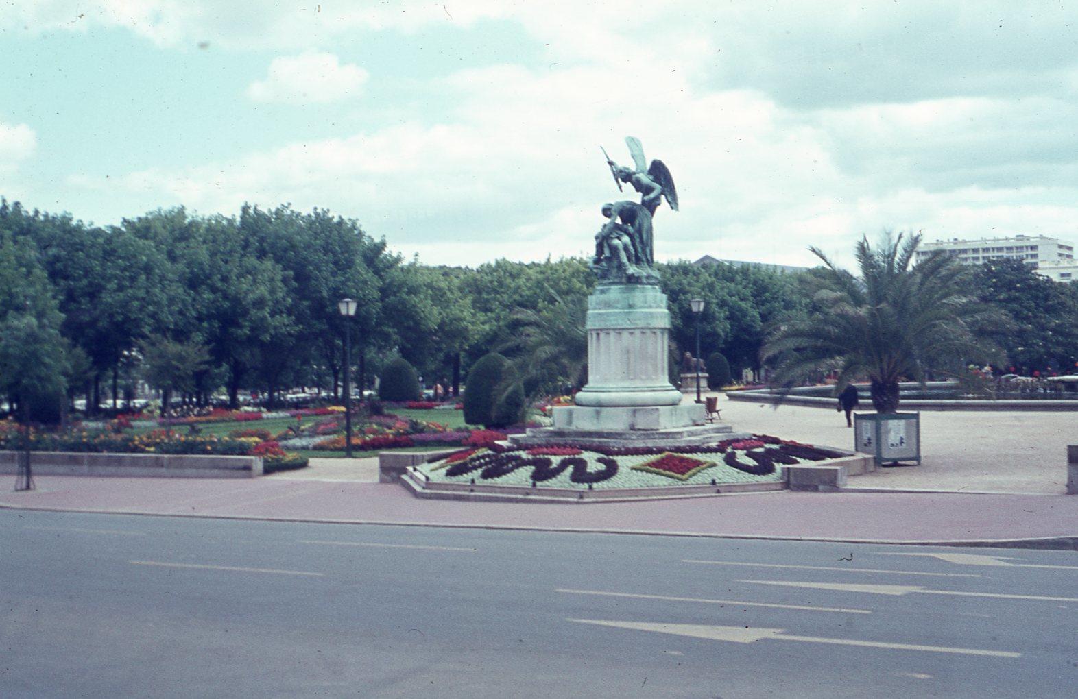 Statue - Hamilton Libraries Heritage Collection Online