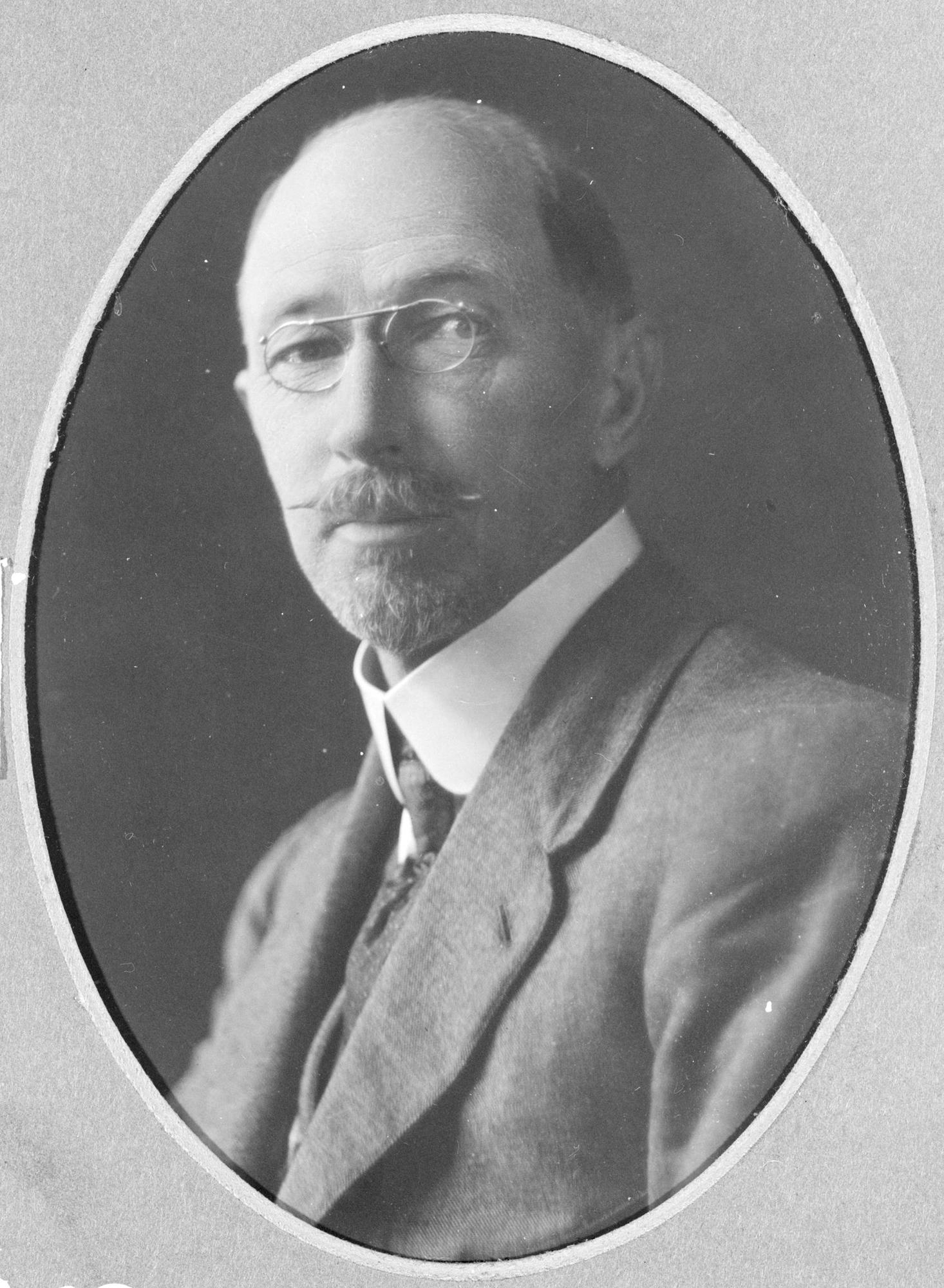 James Gilbert - Hamilton Libraries Heritage Collection Online