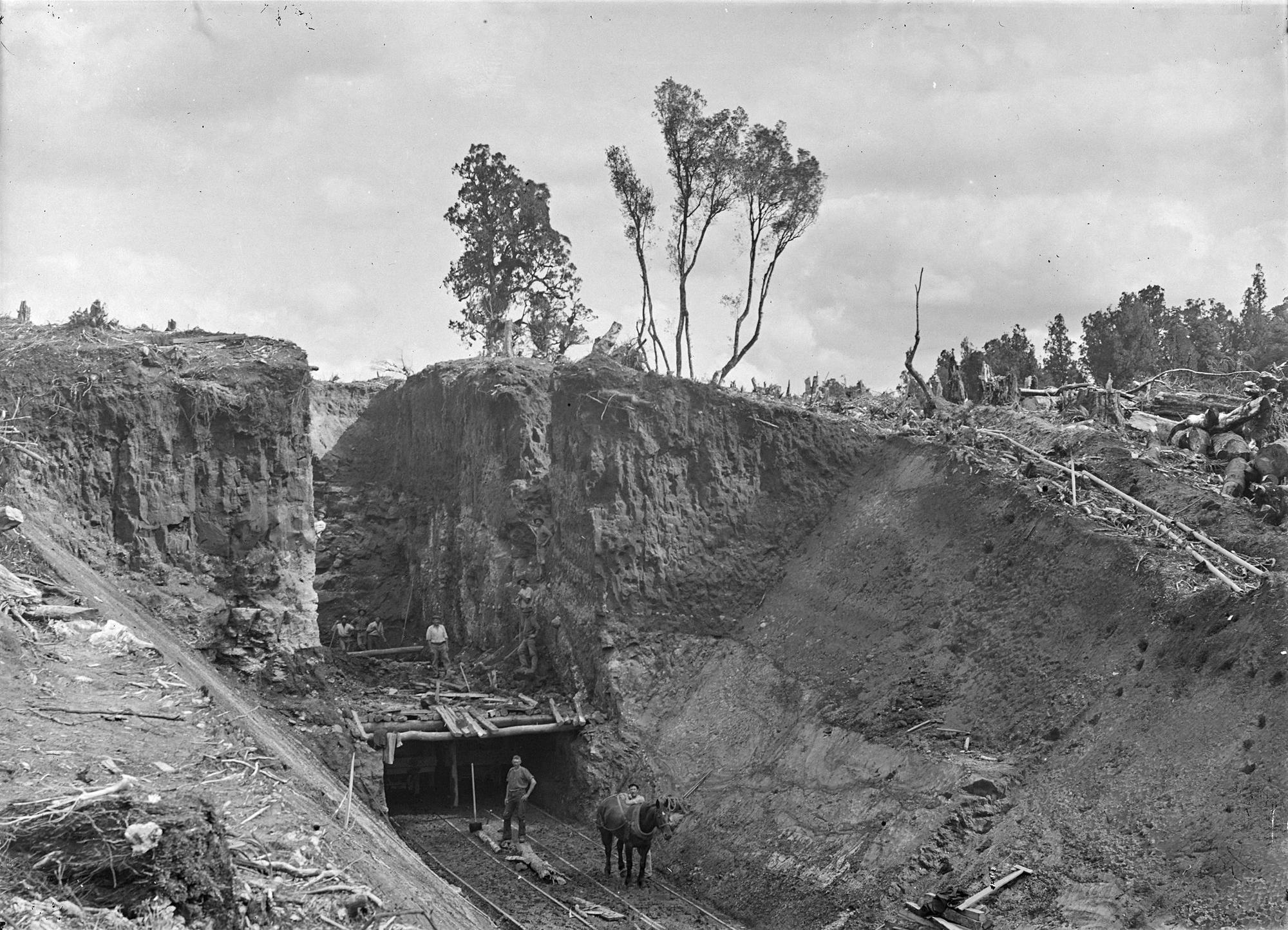 Cutting for Raurimu Spiral - Hamilton Libraries Heritage Collection Online